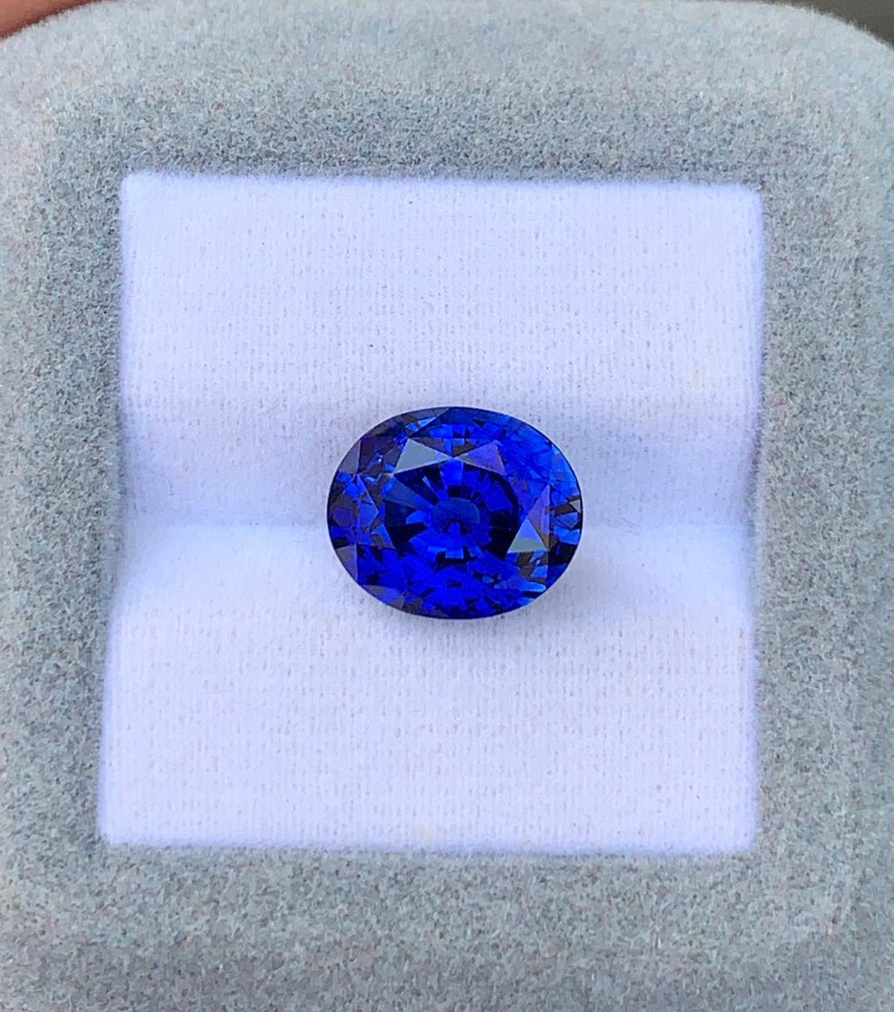 Saphir Bleu • 8,40ct